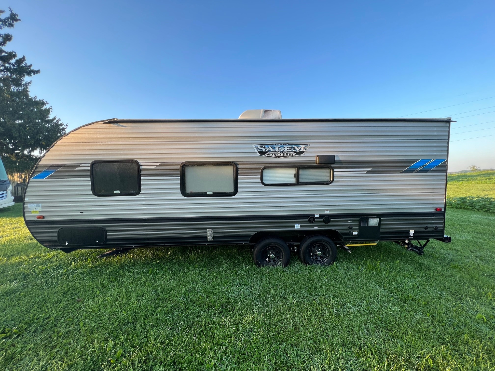 2020 Forest River Salem for Rent - Troyer's RV Rental